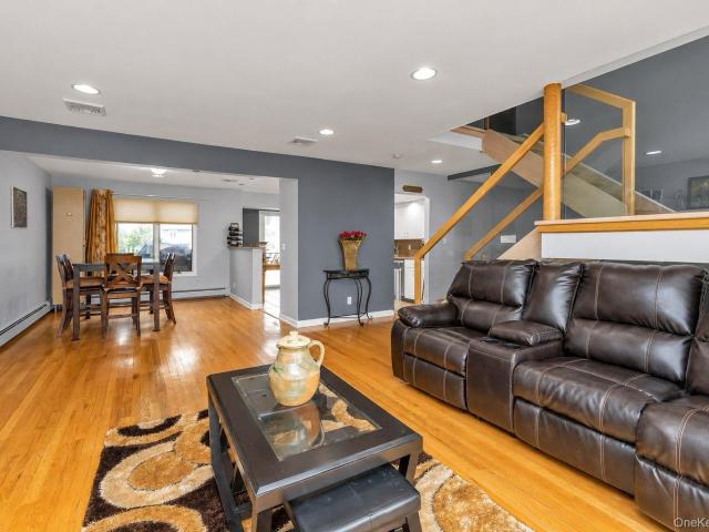 2489 Aron Drive W