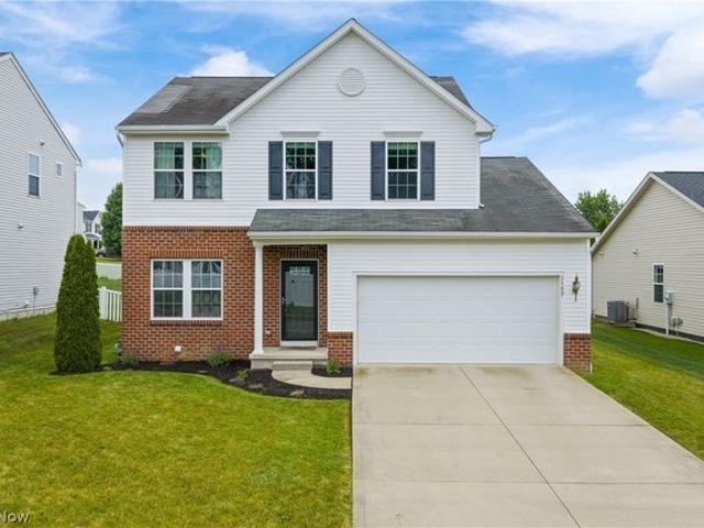 2489 Captens St NE, Canton, OH 44721