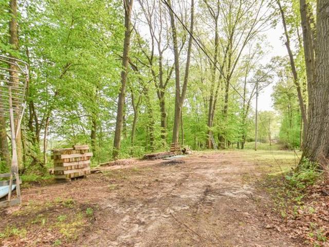 2480 Bluff Dr, Reading, MI 49274