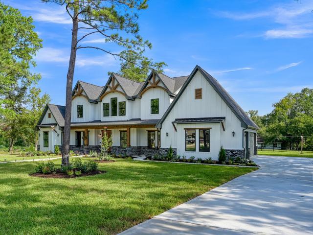 24816 Two Rivers Road