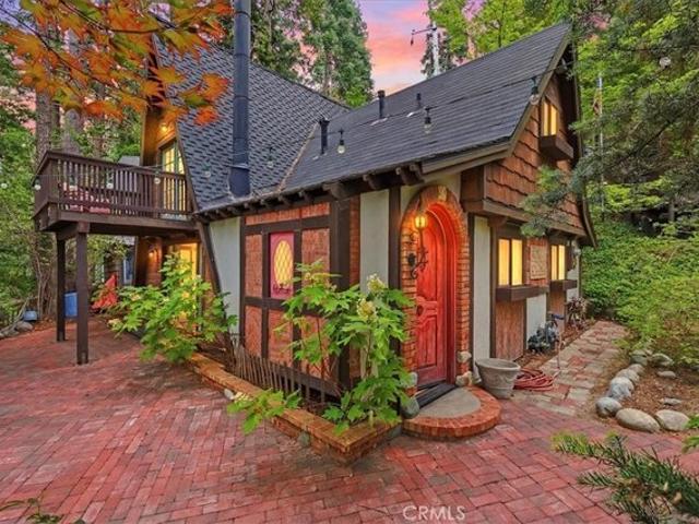 24818 Felsen Dr, Crestline, CA 92325
