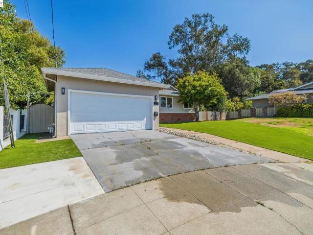 24818 Saint Luke Ct