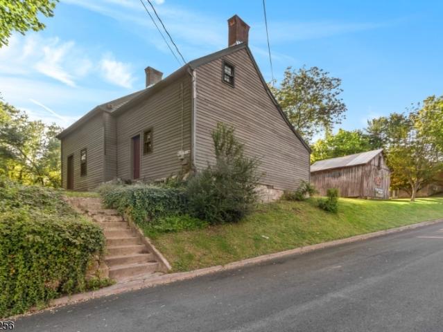 2481 Belvidere Rd