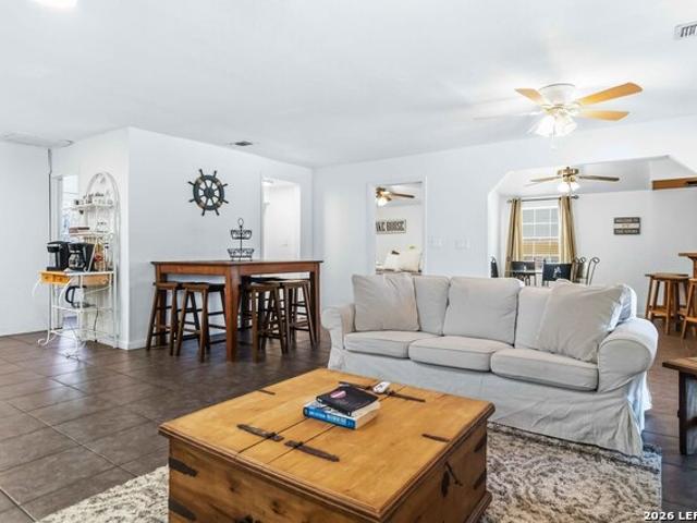2481 Lakeshore Dr