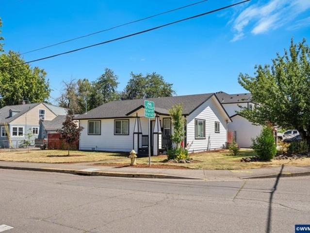 2481 Sunnyview Rd NE, Salem, OR 97301