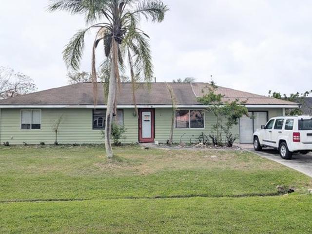 2481 SE Addison St, Port Saint Lucie, FL 34984