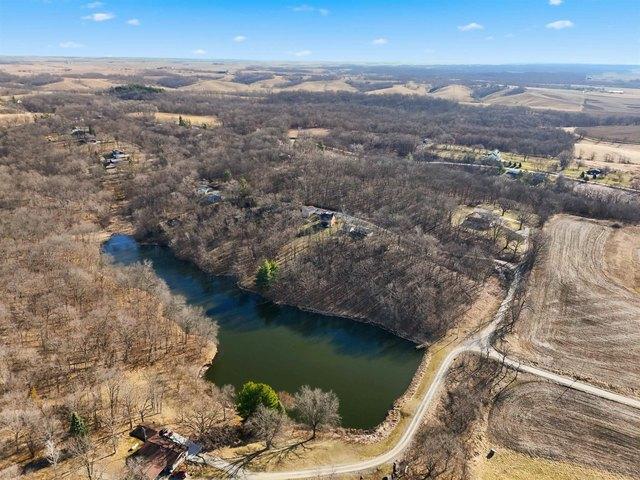 2481 th Dr, Marengo, IA 52301