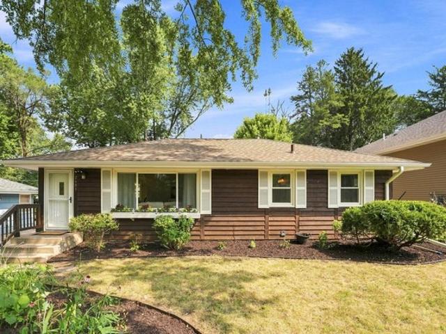 2481 19th Ave E, North Saint Paul, MN 55109