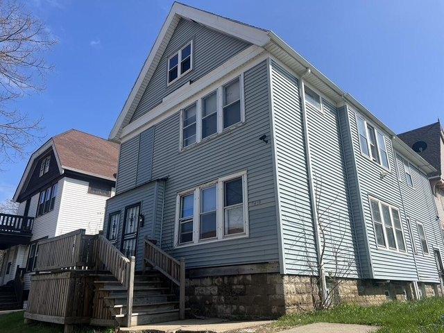2481 2 W Locust St, Milwaukee, WI 53206