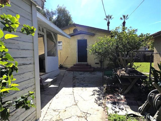 2482 Pomeroy Ave, Los Angeles, CA 90033 | Compass