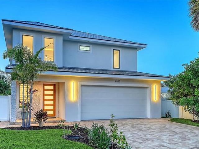 2483 Bay St, Sarasota, FL 34237