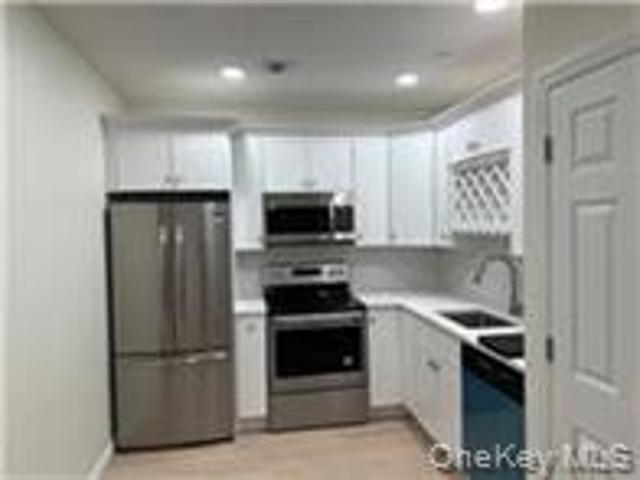 248 20 Jericho Turnpike 1A