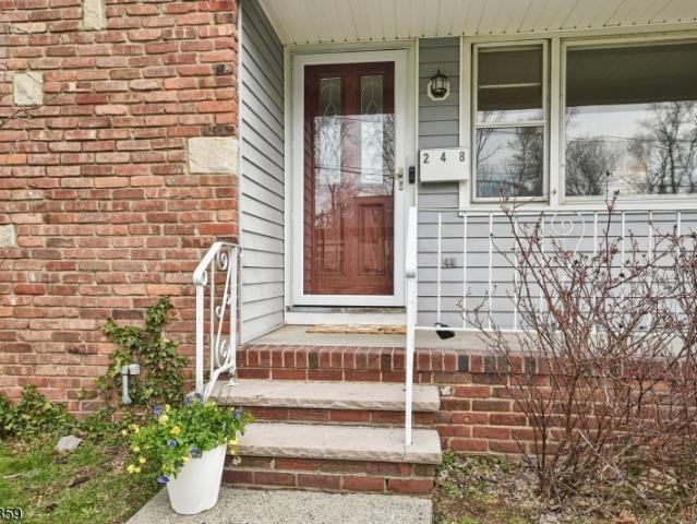 248 Appletree Ln