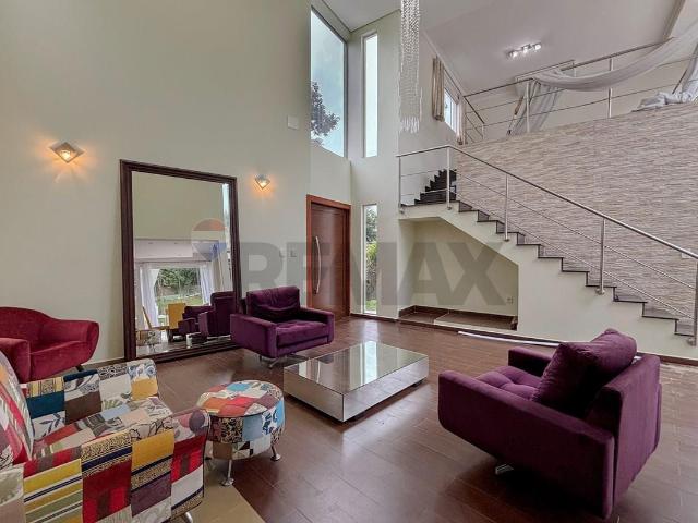 248 Área Útil Casa de Condomínio Alugar, 3 Dormitórios localizado em Condomínio Marambaia, Vinhedo, São Paulo, 13287052 | Brasil
