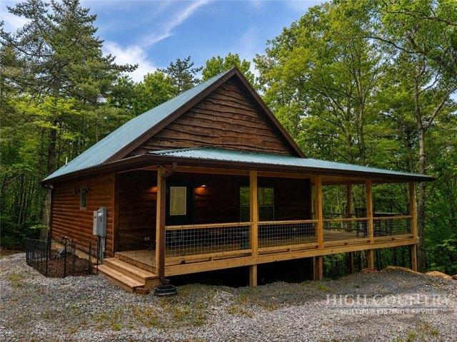248 Ash Ln, Glade Valley, NC 28627
