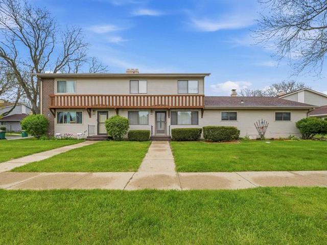 248 Bayberry Ln, Fond du Lac, WI 54935