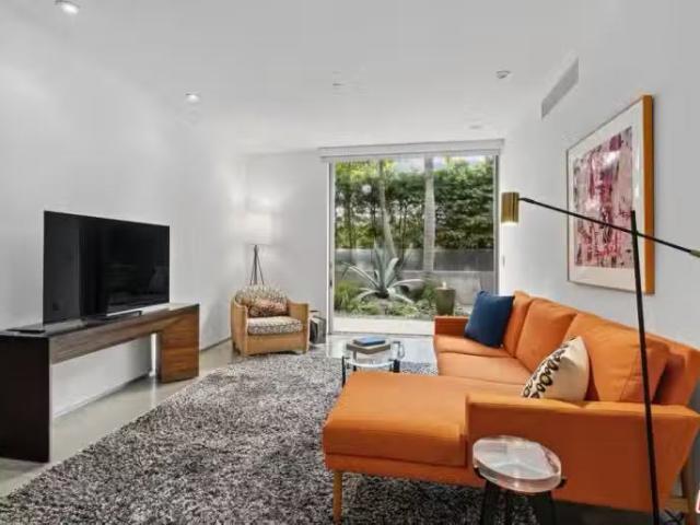 248 Bernard Ave, B, Venice, CA 90291