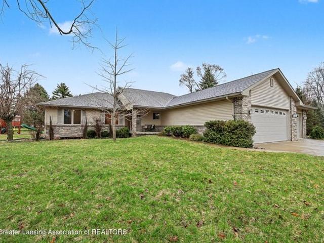 248 Birch Ln, Dimondale, MI 48821