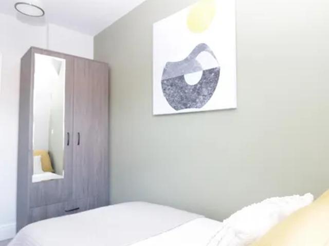 248 Du Cane Road, London, W12 0BG, United Kingdom | Room for rent #154590632 | Rentberry