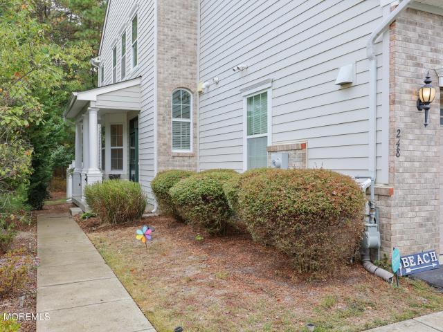 248 Hawthorne Lane