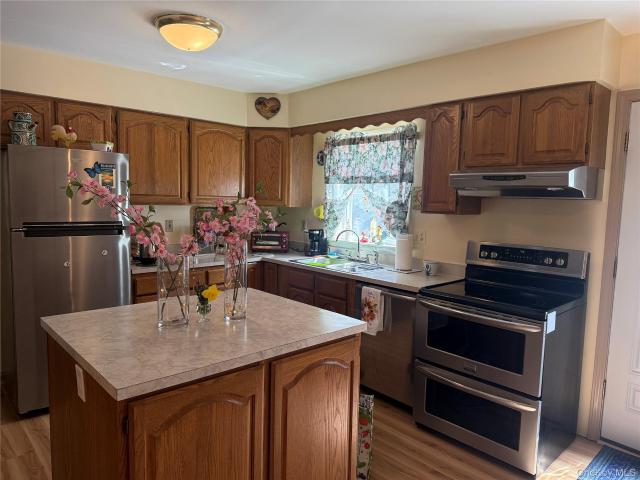 248 Huckleberry Turnpike