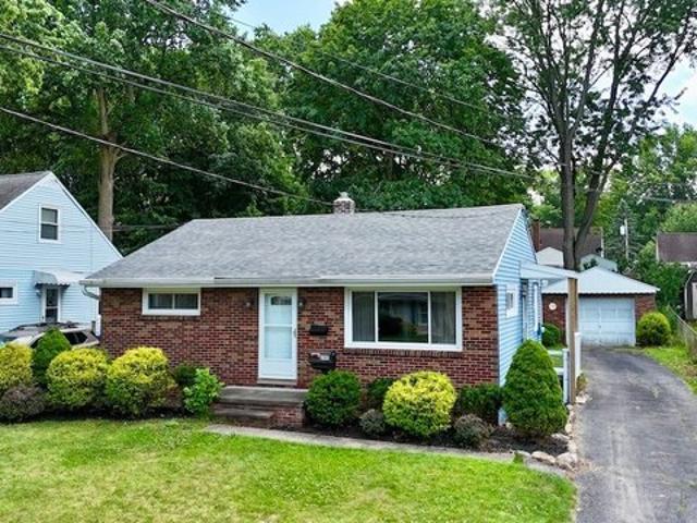 248 Jennings Ave, Cuyahoga Falls, OH 44221