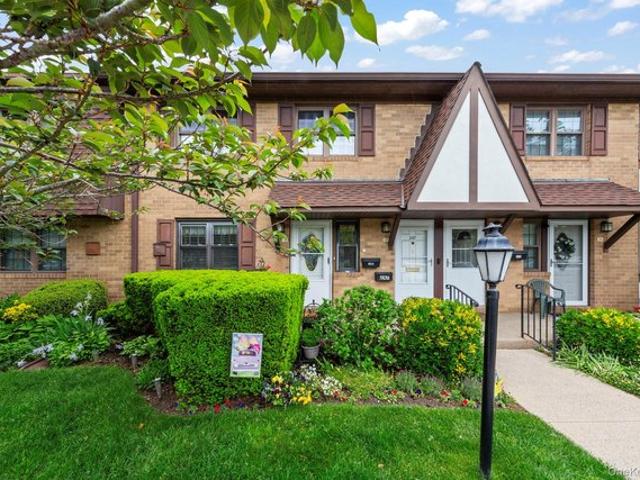 248 Mariners Way, Copiague, NY 11726