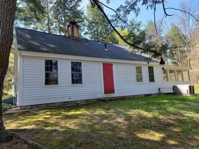 248 Mashamoquet Rd, Pomfret, CT 06259