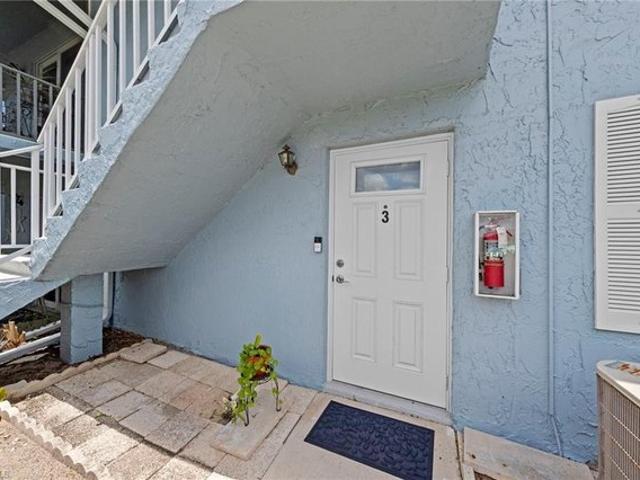 248 Palm Dr Apt 3, Naples, FL 34112