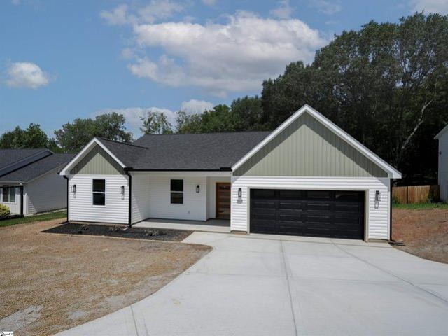 248 Queensbury Way, Spartanburg, SC 29302