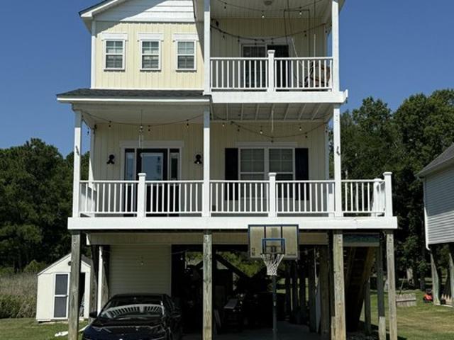 248 Riverside Dr, Sneads Ferry, NC 28460