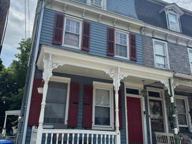 248 W Union St, Burlington, NJ 08016
