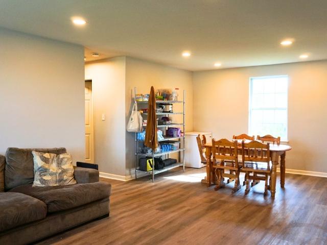248 Walnut Crest Dr, Gallatin, TN 37066 | MLS #3148 | Compass