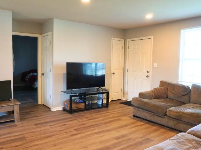 248 Walnut Crest Dr