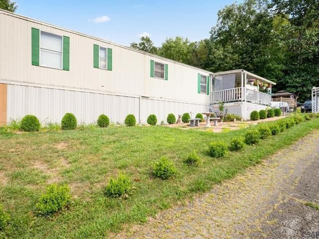 248 Thomas St, Hollsopple, PA 15935