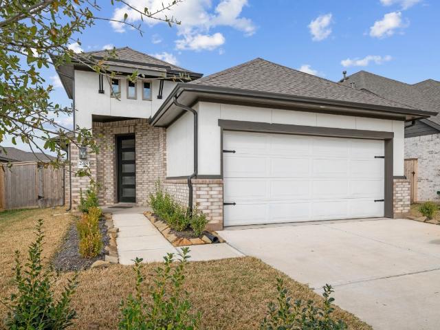 248 Trapper Creek Dr, Conroe, TX 77304 | MLS #73257 | Compass