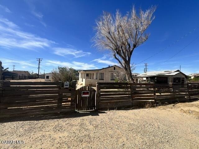 2494 Nadean, Mojave, CA 93501