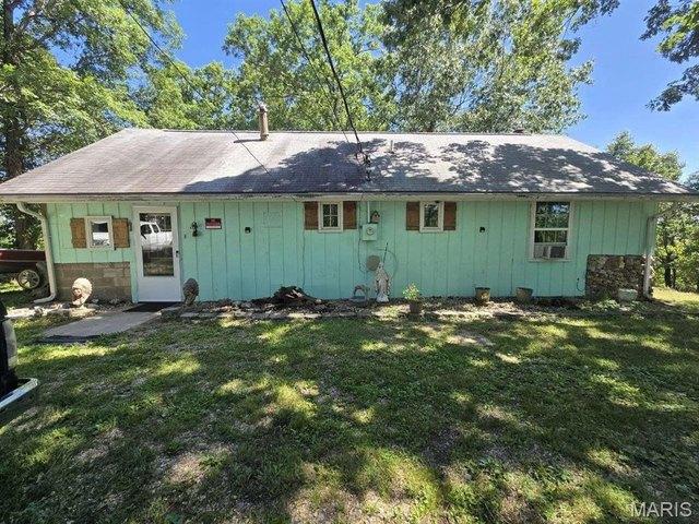 24951 Blue Waters Rd, Versailles, MO 65084