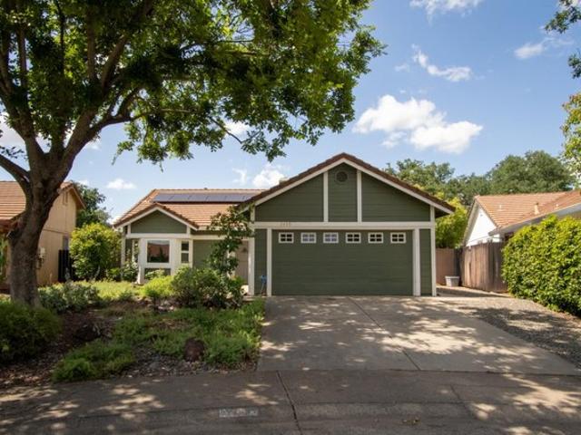 2495 Muirfield Ct, Auburn, CA 95648