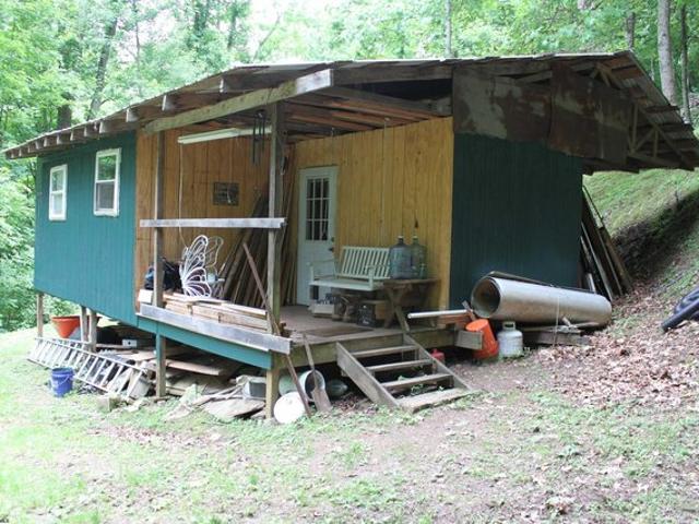 2495 Bergoo Rd, Bergoo, WV 26298