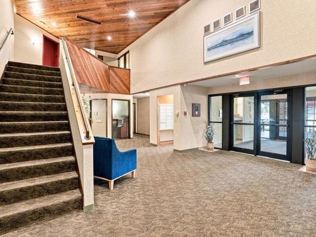 2495 Canabury Dr Apt 230, Little Canada, MN 55117