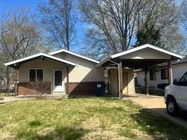 2495 Lindsay Ln
