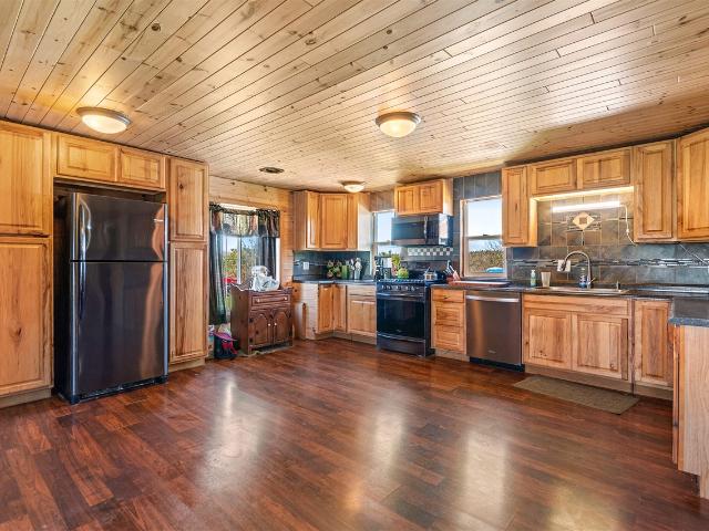 2495 Stitt Road
