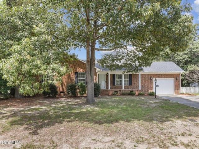2495 Stratford Dr, La Grange, NC 28551