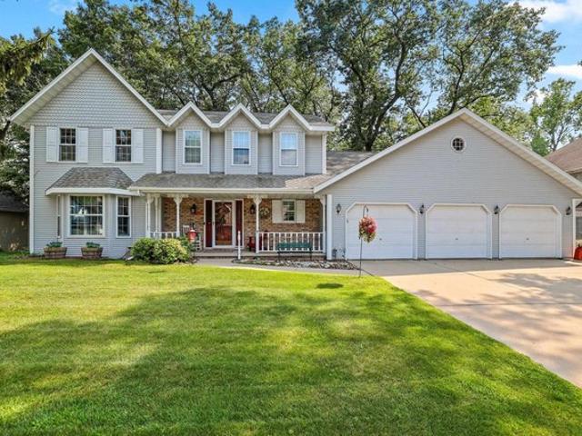 2495 Shady Oak Dr, Green Bay, WI 54304