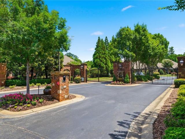 2496 Ballantrae Circle