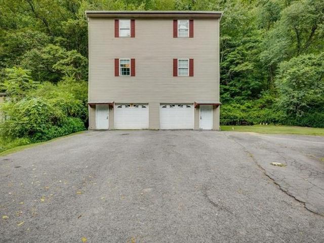2497 Slate Creek Rd, Grundy, VA 24614
