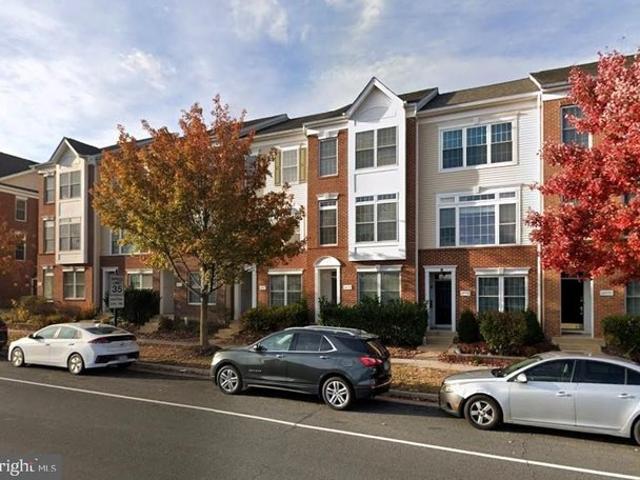 24997 Riding Center Dr, South Riding, VA 20152