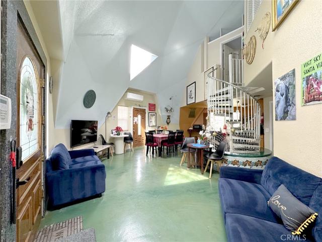 24998 Jewel Dr, Crestline, CA 92325 | MLS #IG26071
