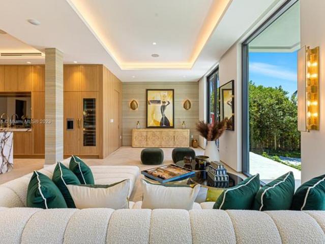 2499 Meridian Ave N, Miami Beach, FL 33140